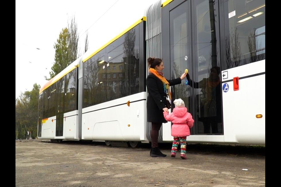 Latest Tatra-Yug tram tested in Kamianske | News | Railway Gazette ...
